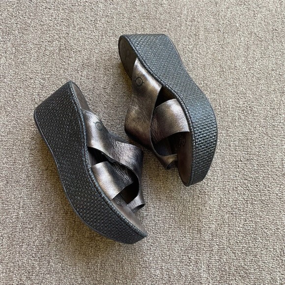 Børn | Shoes | Born Bronze Leather Toe Loop Wedge Platform Sandals Size ...